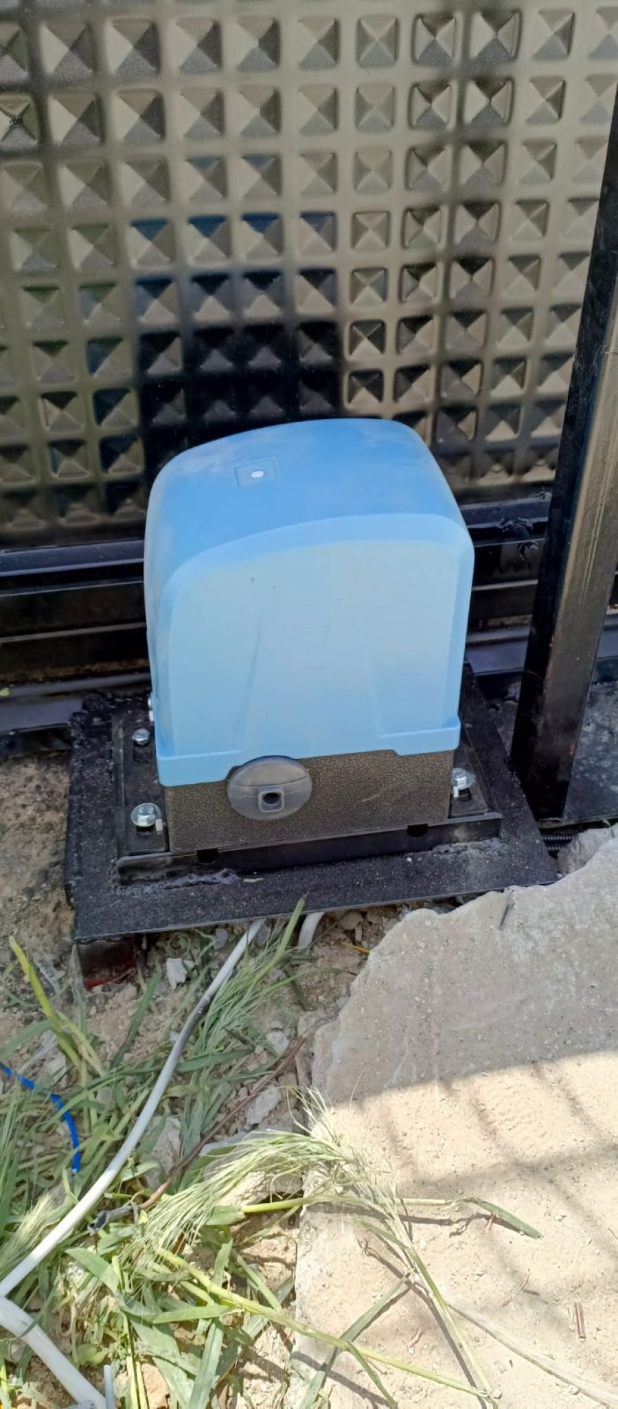 Twinfold - Norm Rolling Doors, Folding Doors, High Speed PVC Door ...